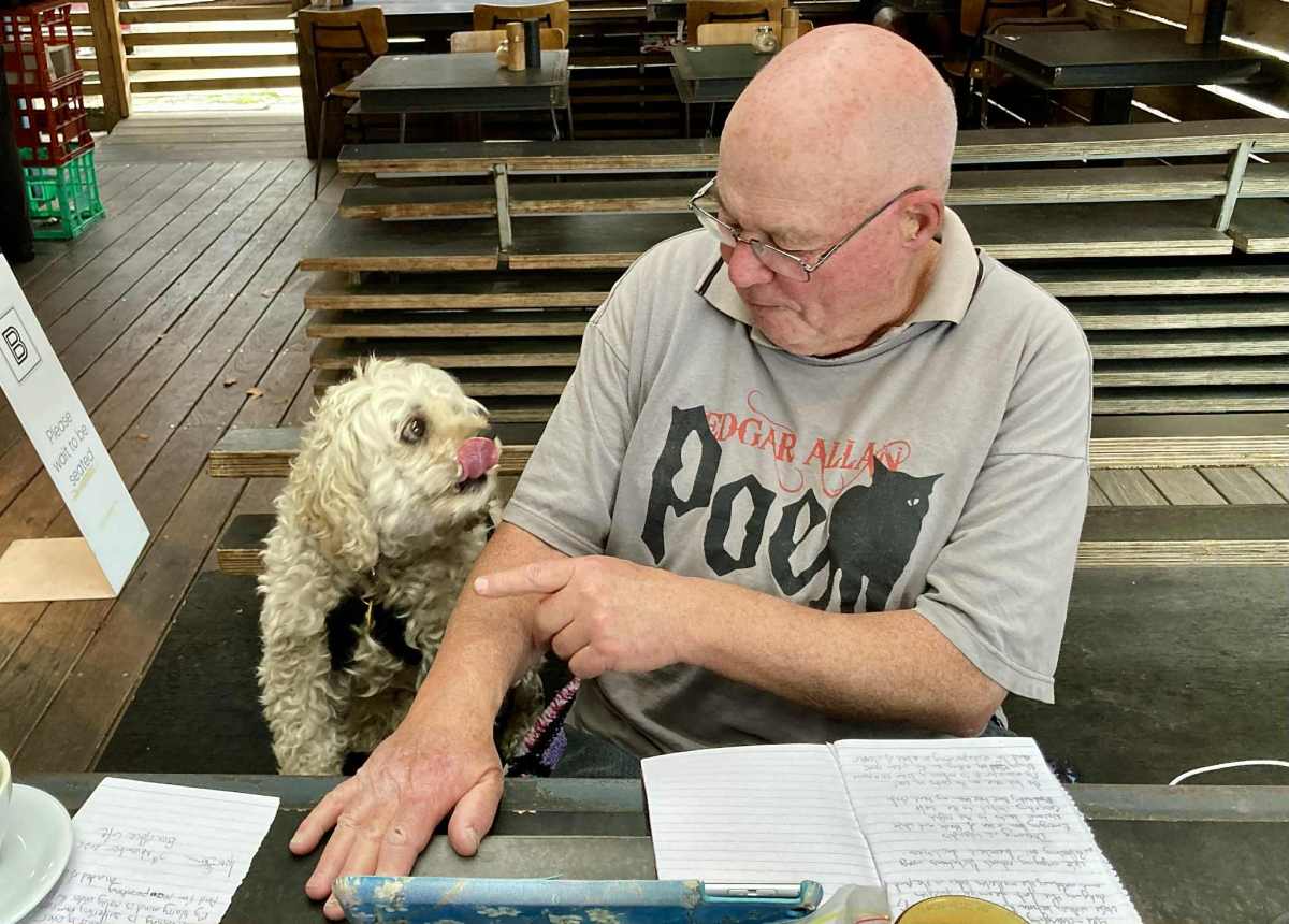Drowning in Words – Ivor.Plumber/Poet